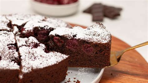 So Gut Wie Bei Oma Schoko Kirsch Kuchen Mit Mandeln Und Zimt