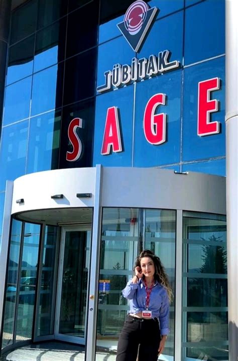 Emel Mutlu Linkedinde Tubitaksage Intern