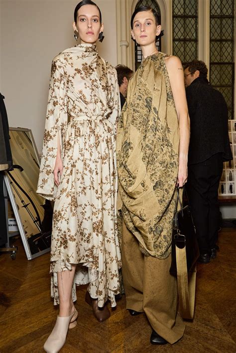 Uma Wang Spring 2025 Fashion Show Backstage The Impression