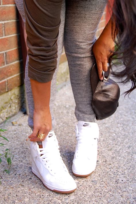 Pin By Girls Of T O On Girls Of T O Blog Running Shoes Nike Popular Shoes Nike Free Shoes