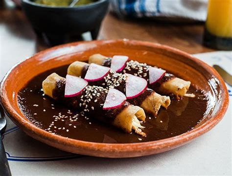 Mole Description Sauce Mexican Cuisine Ingredients And Uses