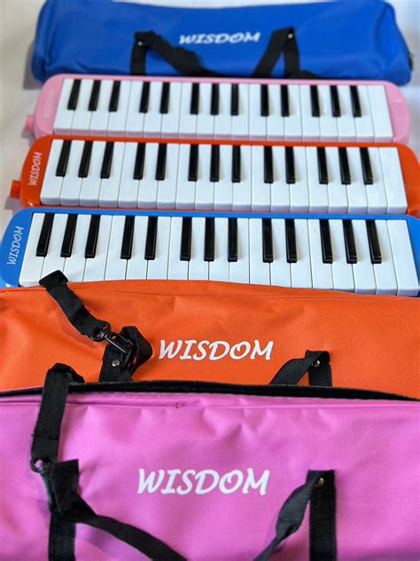 เมโลเดียน 32คีย์ Wisdom รุ่นมาตราฐาน แบบกระเป๋าผ้า สีส้ม