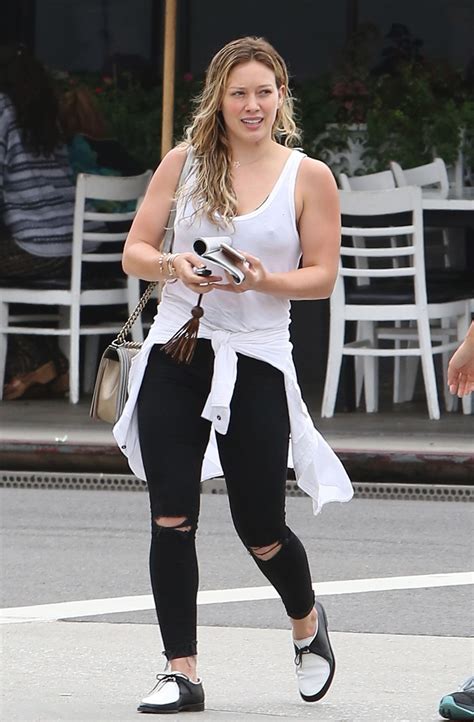 Hilary Duff Pokies 3 Photos Thefappening