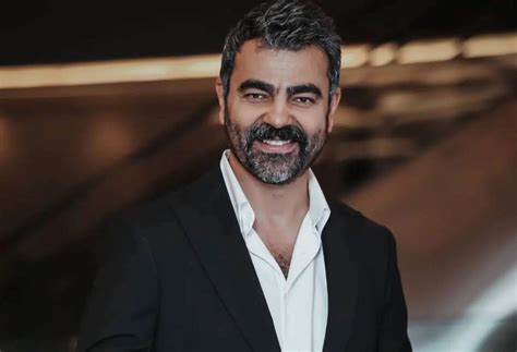 بیوگرافی بازیگران فیلم مجنون اثر منتخب جشنواره فجر 1402 داستان ویدو