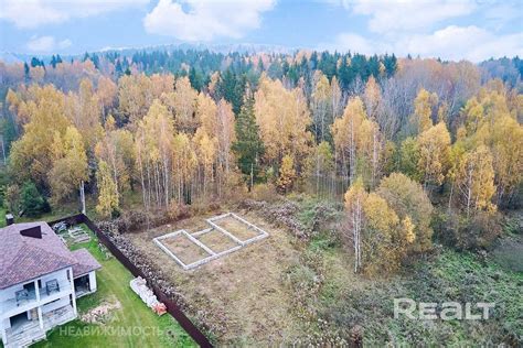 Продаётся участок с фундаментом возле леса