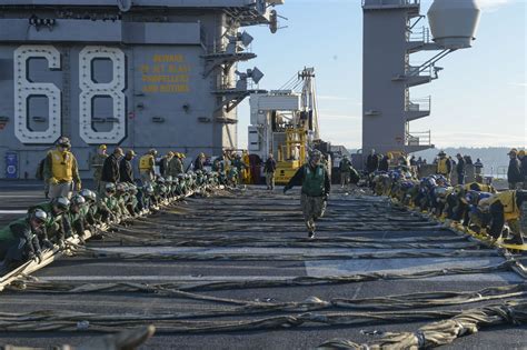 Navy Mulling Extending Service Lives Of Nimitz Class Carriers Usni News