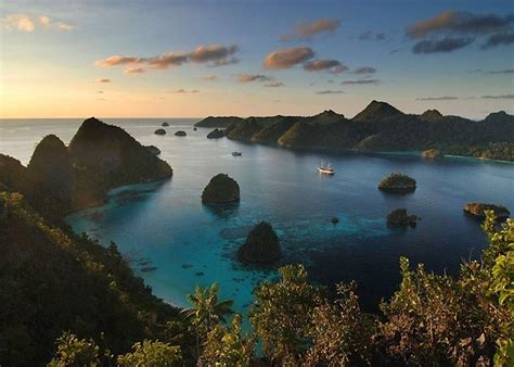 Visit Raja Ampat Indonesia Tailor Made Trips Audley Travel Us