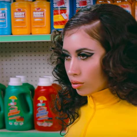 Kali Uchis Aesthetic Wallpapers · 160 Backgrounds 🌸💃🌴🎶