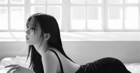 문가영 작정하고 드러낸 대문자 S라인 몸매…여신강림 [화보]