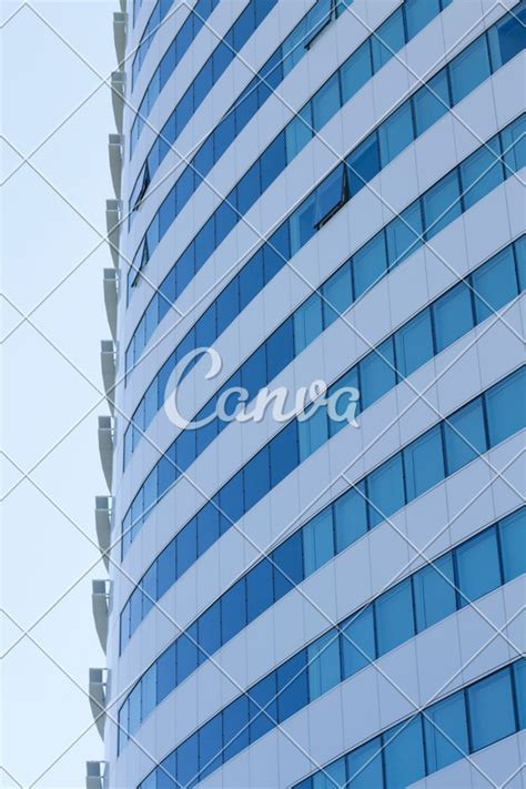 Curved Lines Photos By Canva
