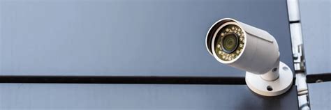 WHAT IS THE DIFFERENCE BETWEEN AN IP CAMERA AND CCTV