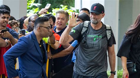 Клоп Вече съм решил за капитанската лента останах изненадан от желанието на Хендерсън