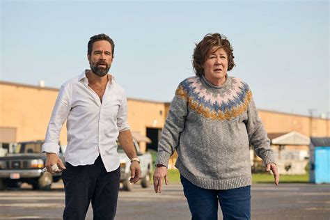 The Office Star Chris Diamantopoulos Still Gets Yelled At By Fans