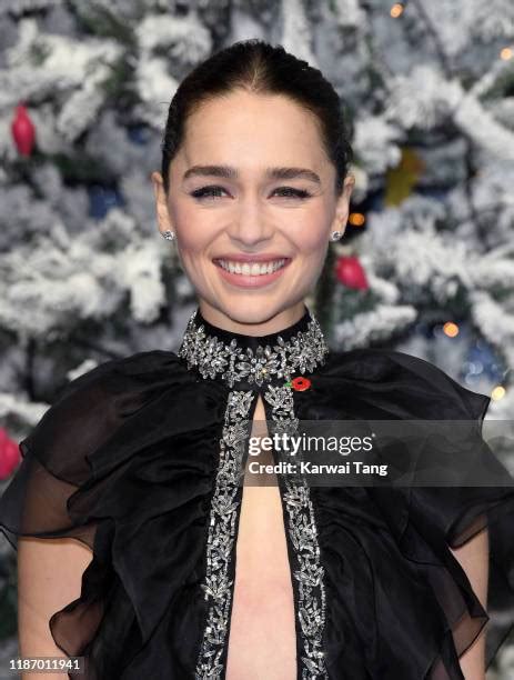 Emilia Clarke Headshot Photos And Premium High Res Pictures Getty Images