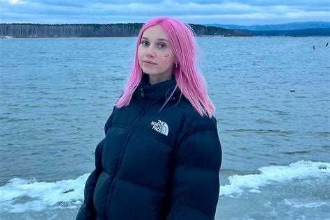 На трансгендерную блогершу Дашу Корейку завели дело по статье о