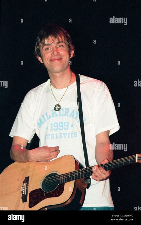 Damon Albarn Lead Singer With Blur British Britpop Band Performing