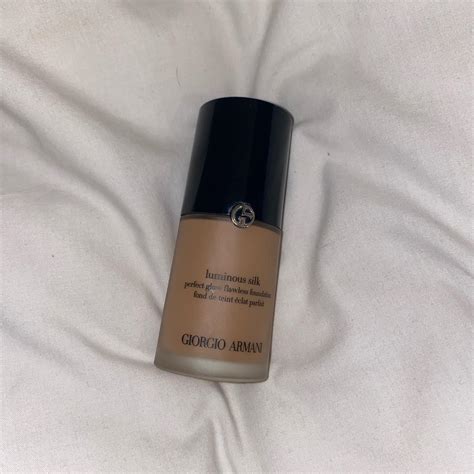 Giorgio Armani Foundation Luminous Silk Shade 525 Depop
