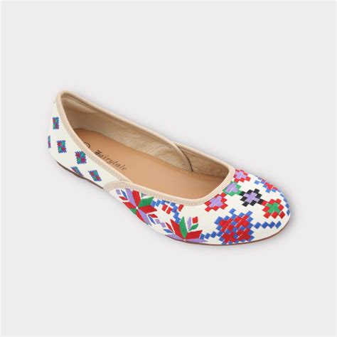 Classic Flats Aztec Unique Embroidered All Day Comfort