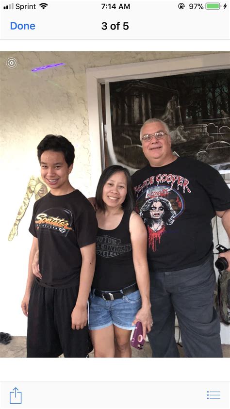 T T By Xx Ibio Xx We Are Live Three Two One Dapat May Intro Kang Tugtog Eh Yong