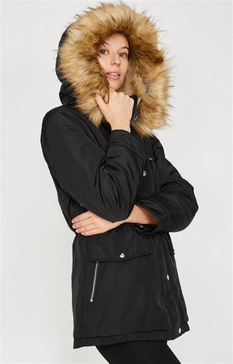 Парка жіноча — ціна 399 грн у каталозі Парки Купити жіночі речі за доступною ціною на Шафі