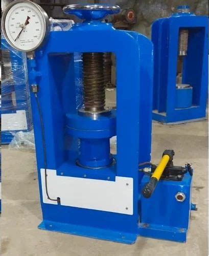 Cube Compression Testing Machine Digital Indicator Capacity 1000kn At ₹ 90000 Piece In Navi