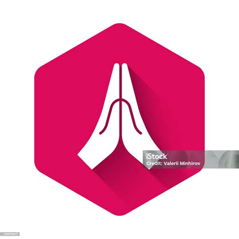 긴 그림자로 고립 된 기도 위치 아이콘의 화이트 핸즈 신앙과 소망으로 하나님께 기도하십시오 핑크 육각형 버튼 벡터 일러스트레이션 개념에 대한 스톡 벡터 아트 및 기타 이미지