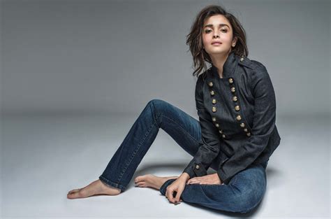 Alia Bhatt Scrolller