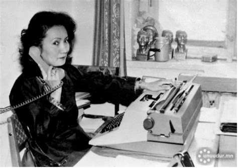 Ардчилсан Эмэгтэйчүүдийн Холбоо ЦЭРЭНДОРЖИЙН ГАНЧИМЭГ АРДЧИЛЛЫН