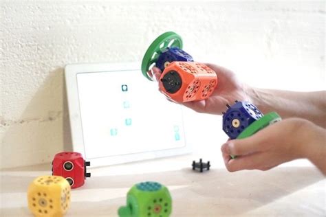 Robo Wunderkind A Robot Anyone Can Build Key Features Price
