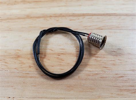 Dollhouse Screw Base Bulb Socket With Lead Wire 112 Scale Black 8 Wire Etsy