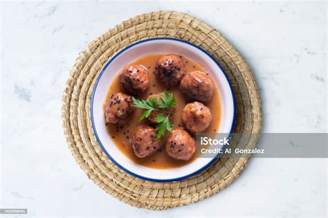 레드 와인 소스를 곁들인 쇠고기 미트볼의 타파 전통적인 스페인 요리법 0명에 대한 스톡 사진 및 기타 이미지 0명 고급 요리 고기 Istock