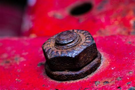 How To Loosen Rusted Nuts And Bolts