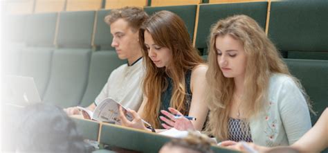 Marcin Zarzecki Wydział Społeczno Ekonomiczny Uksw