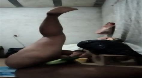 De Lado Y Se La Mete Eporner