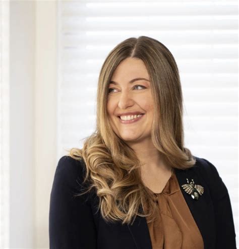 Biography Dr Elise Dubuc Chirurgie Mont Royal