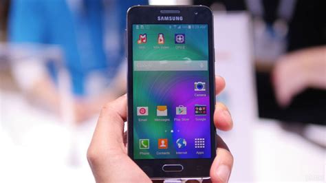 Samsung Galaxy A3’ün Şaka Gibi Özellikleri - Webtekno