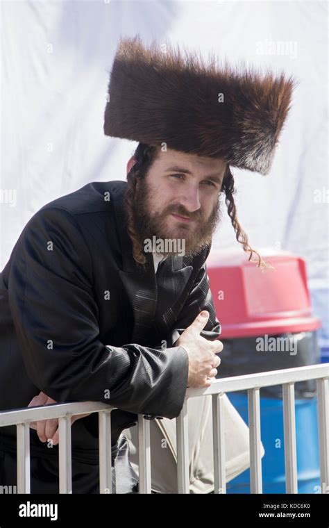 Jewish Man Hair Could Someone From The Jewish Orthodox Community