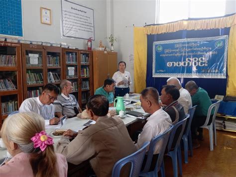 ပုဗ္ဗသီရိမြို့နယ် ပြည်သူ့စာကြည့်တိုက်၌ စာအုပ်စာစောင်ချစ်မြတ်နိုးသူများအသင်း Book Club အဖွဲ့ဝင်မ