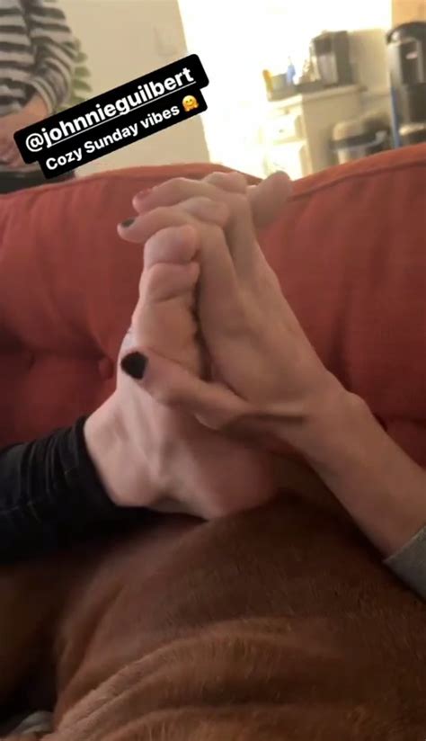 Johnnie Guilberts Feet