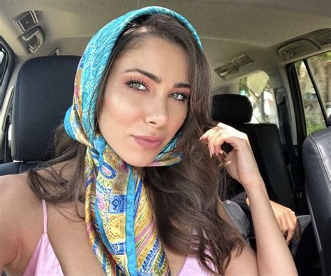 Lebanese Women Physical Features Onwil