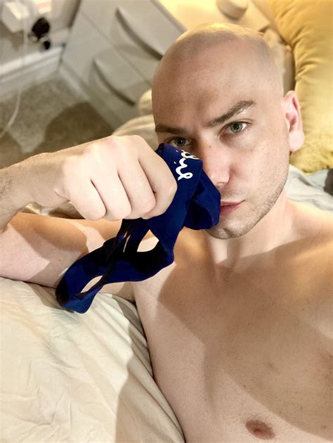 Link In Comments Scrolller