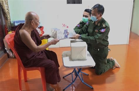 တပ်မတော် ကြည်း၊ ရေ၊ လေ မိသားစုများနှင့် စေတနာရှင်ပြည်သူများက ဆွမ်း ဆန