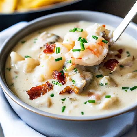 Ultimate Creamy Seafood Chowder That Will Warm Your Heart