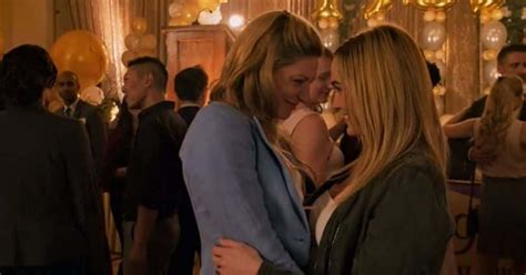 DC S Legends Of Tomorrow Season 5 Slay Anything Fans Are Blushing Over Sara And Ava S