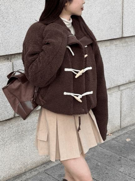 [뽀글양털 왕따뜻] 양털 누빔 덤블 떡볶이 패딩 2color 에이블리