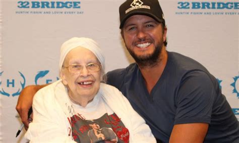 Luke Bryan Relaxes No Butt Touching Rule For Special Fan