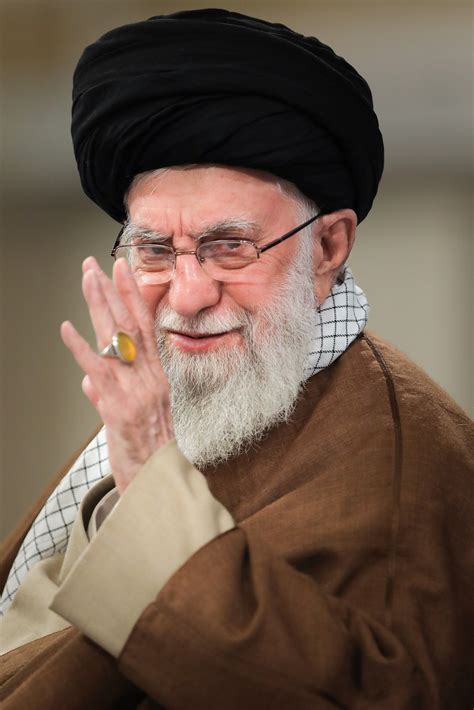 لقاء أهالي محافظتي كرمان وخوزستان مع الإمام الخامنئي