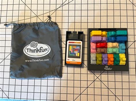 Thinkfun Rush Hour Traffic Jam Logic Game G 100 Eur 567 Picclick It