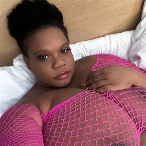 Bria Staxx Social Manyvids