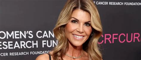 Actress Lori Loughlin Involved In A College Scandal Splits From Her